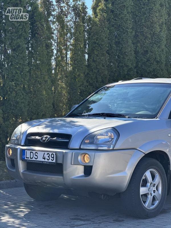 Grey Hyundai Tucson 2006 in Vilnius, with an engine capacity of 2.00 L and mileage of 264 thousand km for 3100 €, photo 7 on AUTOMOTO.COM.LV