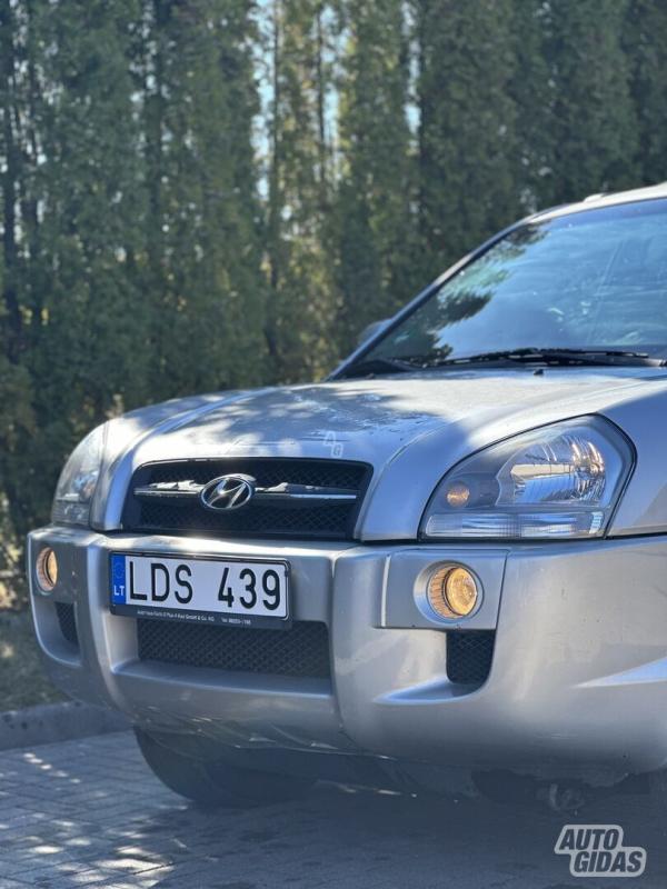 Grey Hyundai Tucson 2006 in Vilnius, with an engine capacity of 2.00 L and mileage of 264 thousand km for 3100 €, photo 8 on AUTOMOTO.COM.LV