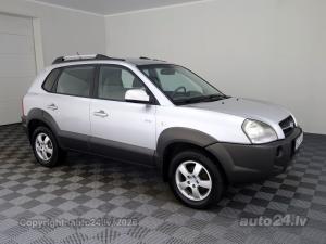 Pelēks Hyundai Tucson 2006 Tallina, ar dzinēja tilpumu 2.00 L un nobraukumu 285 tūkst. km par 1999 €, foto  vietnē AUTOMOTO.COM.LV