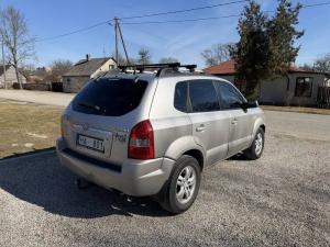 Pelēks Hyundai Tucson 2006 Ventspils, ar dzinēja tilpumu 2.00 L un nobraukumu 317 tūkst. km par 1550 €, foto 5 vietnē AUTOMOTO.COM.LV