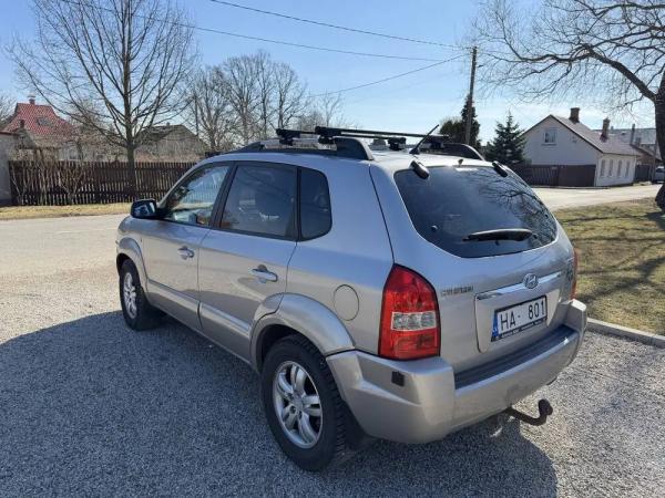 Pelēks Hyundai Tucson 2006 Ventspils, ar dzinēja tilpumu 2.00 L un nobraukumu 317 tūkst. km par 1550 €, foto 6 vietnē AUTOMOTO.COM.LV