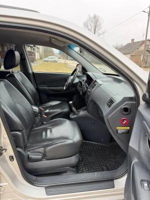 Pelēks Hyundai Tucson 2006 Ventspils, ar dzinēja tilpumu 2.00 L un nobraukumu 317 tūkst. km par 1550 €, foto 15 vietnē AUTOMOTO.COM.LV