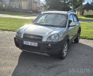 Pelēks Hyundai Tucson 2006 Jēkabpils, ar dzinēja tilpumu 2.00 L un nobraukumu 315 tūkst. km par 2150 €, foto  vietnē AUTOMOTO.COM.LV