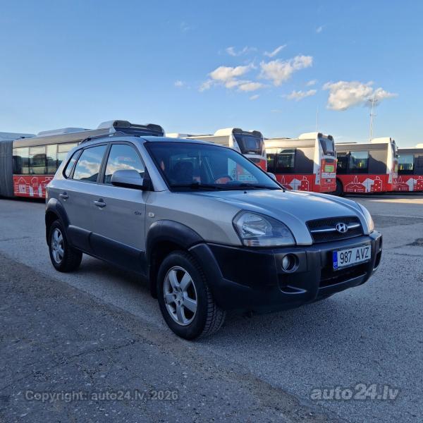 Grey Hyundai Tucson 2006 in Tartu, with an engine capacity of 2.70 L and mileage of 330 thousand km for 1790 €, photo 10 on AUTOMOTO.COM.LV