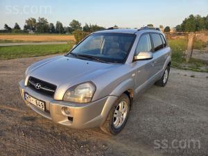 Grey Hyundai Tucson 2006 in Bauska, with an engine capacity of 2.00 L and mileage of 318 thousand km for 1550 €, photo  on AUTOMOTO.COM.LV
