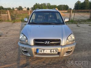 Pelēks Hyundai Tucson 2006 Bauska, ar dzinēja tilpumu 2.00 L un nobraukumu 318 tūkst. km par 1550 €, foto 3 vietnē AUTOMOTO.COM.LV
