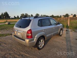 Pelēks Hyundai Tucson 2006 Bauska, ar dzinēja tilpumu 2.00 L un nobraukumu 318 tūkst. km par 1550 €, foto 5 vietnē AUTOMOTO.COM.LV