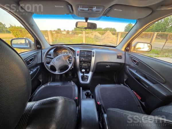 Grey Hyundai Tucson 2006 in Bauska, with an engine capacity of 2.00 L and mileage of 318 thousand km for 1550 €, photo 8 on AUTOMOTO.COM.LV