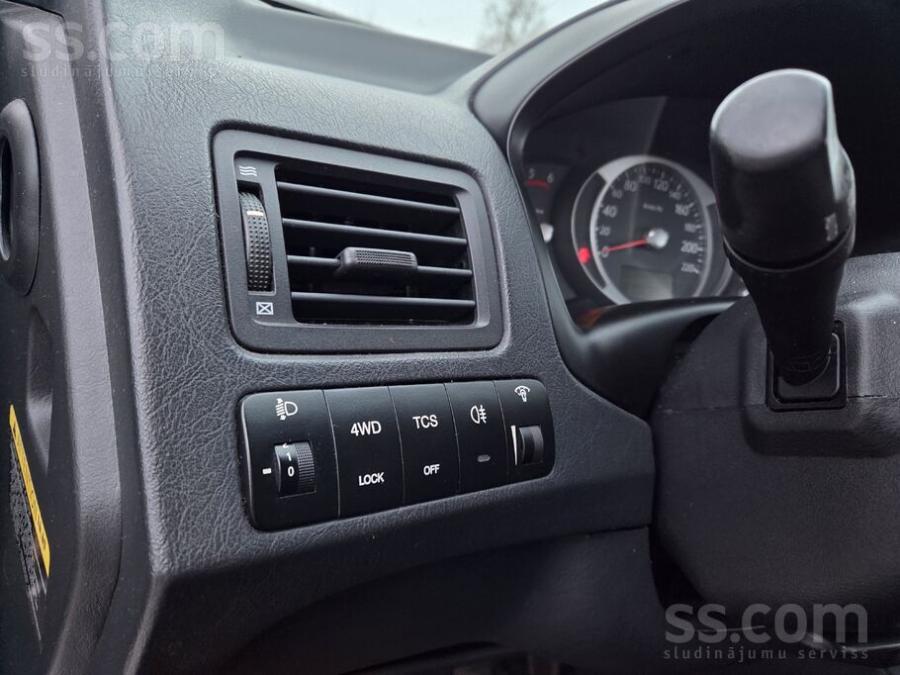 Pelēks Hyundai Tucson 2006 Bauska, ar dzinēja tilpumu 2.00 L un nobraukumu 318 tūkst. km par 1550 €, foto 10 vietnē AUTOMOTO.COM.LV