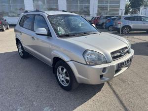 Pelēks Hyundai Tucson 2006 Marijampole, ar dzinēja tilpumu 1.99 L un nobraukumu 183 tūkst. km par 2650 €, foto  vietnē AUTOMOTO.COM.LV