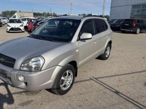 Pelēks Hyundai Tucson 2006 Marijampole, ar dzinēja tilpumu 1.99 L un nobraukumu 183 tūkst. km par 2650 €, foto 4 vietnē AUTOMOTO.COM.LV