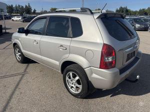 Pelēks Hyundai Tucson 2006 Marijampole, ar dzinēja tilpumu 1.99 L un nobraukumu 183 tūkst. km par 2650 €, foto 5 vietnē AUTOMOTO.COM.LV