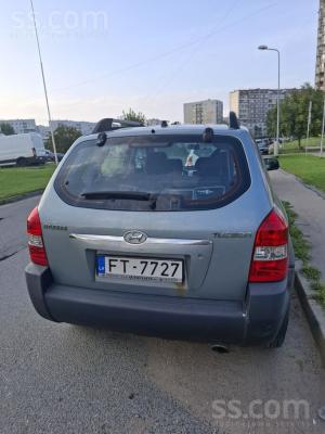 Grey Hyundai Tucson 2006 in Riga, with an engine capacity of 2.00 L and mileage of 269 thousand km for 2800 €, photo 3 on AUTOMOTO.COM.LV