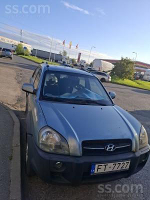 Grey Hyundai Tucson 2006 in Riga, with an engine capacity of 2.00 L and mileage of 269 thousand km for 2800 €, photo 8 on AUTOMOTO.COM.LV
