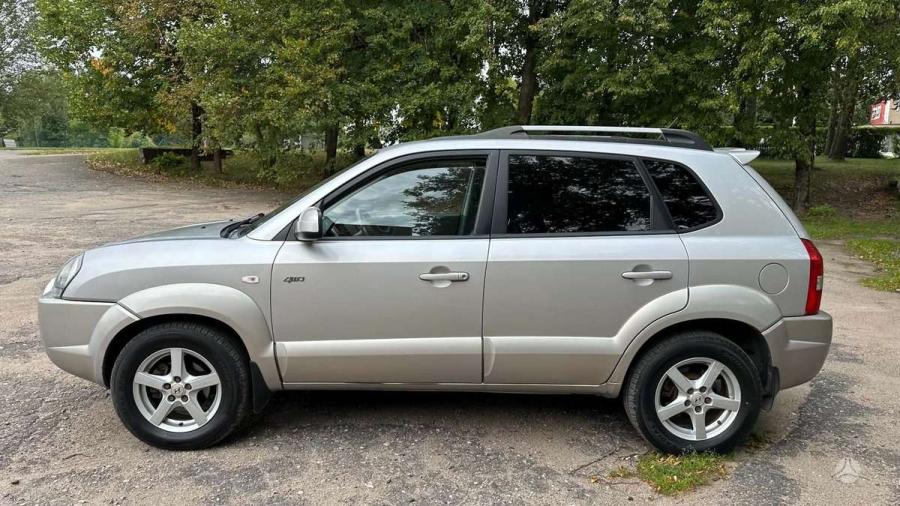 Pelēks Hyundai Tucson 2006 Molėtai, ar dzinēja tilpumu 1.99 L un nobraukumu 274 tūkst. km par 2500 €, foto 7 vietnē AUTOMOTO.COM.LV
