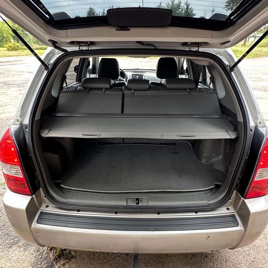 Pelēks Hyundai Tucson 2006 Molėtai, ar dzinēja tilpumu 1.99 L un nobraukumu 274 tūkst. km par 2500 €, foto 14 vietnē AUTOMOTO.COM.LV