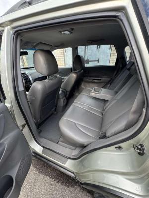 Grey Hyundai Tucson 2006 in Panevezys, with an engine capacity of 2.70 L and mileage of 321 thousand km for 4000 €, photo 8 on AUTOMOTO.COM.LV