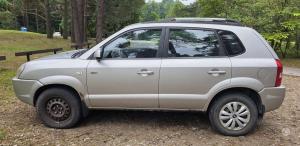 Pelēks Hyundai Tucson 2006 Viļņa, ar dzinēja tilpumu 1.97 L un nobraukumu 150 tūkst. km par 1450 €, foto 5 vietnē AUTOMOTO.COM.LV