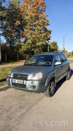 Grey Hyundai Tucson 2006 in Riga, with an engine capacity of 2.00 L and mileage of 155 thousand km for 3200 €, photo 3 on AUTOMOTO.COM.LV
