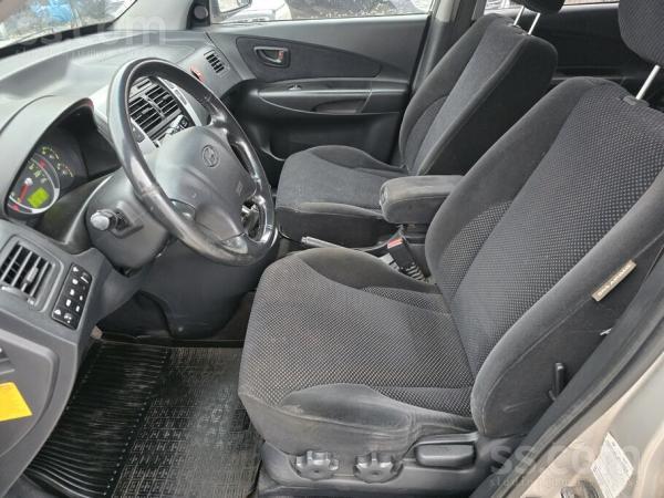 Pelēks Hyundai Tucson 2007 Rēzekne, ar dzinēja tilpumu 2.00 L un nobraukumu 0 tūkst. km par 2590 €, foto 10 vietnē AUTOMOTO.COM.LV