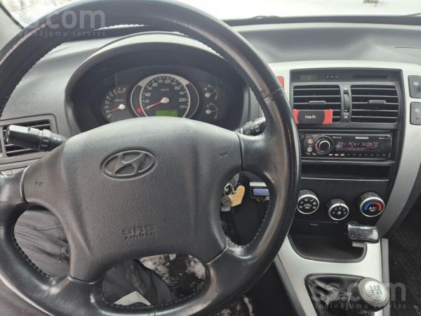 Pelēks Hyundai Tucson 2007 Tukums, ar dzinēja tilpumu 2.00 L un nobraukumu 131 tūkst. km par 3200 €, foto 3 vietnē AUTOMOTO.COM.LV