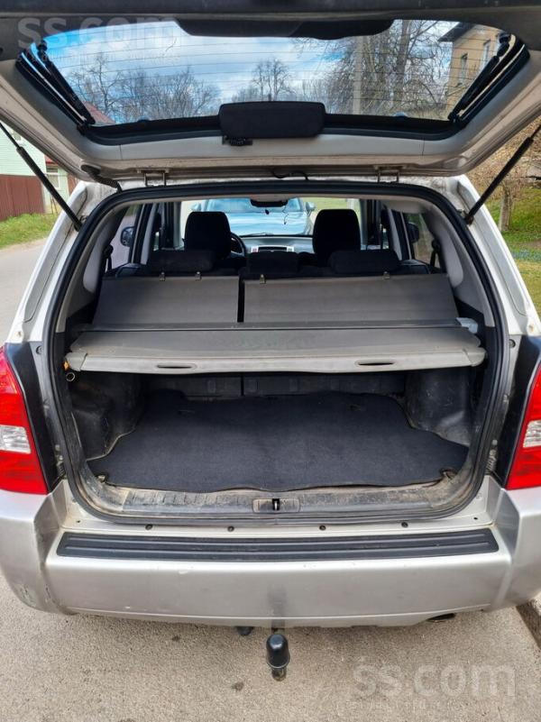 Grey Hyundai Tucson 2007 in Riga, with an engine capacity of 2.00 L and mileage of 133 thousand km for 3200 €, photo 9 on AUTOMOTO.COM.LV