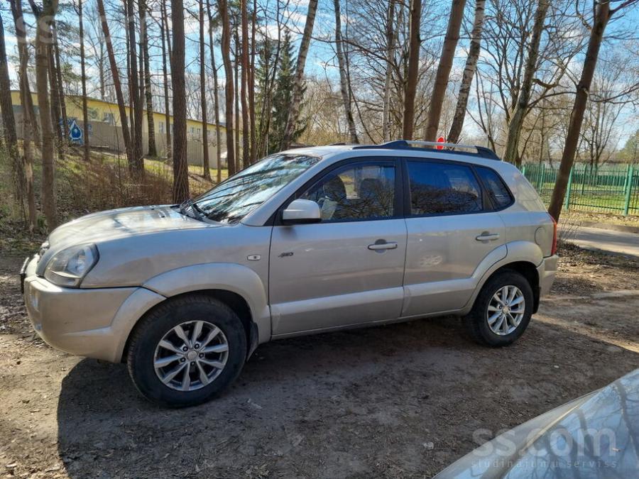 Grey Hyundai Tucson 2007 in Riga, with an engine capacity of 2.00 L and mileage of 133 thousand km for 3200 €, photo 1 on AUTOMOTO.COM.LV