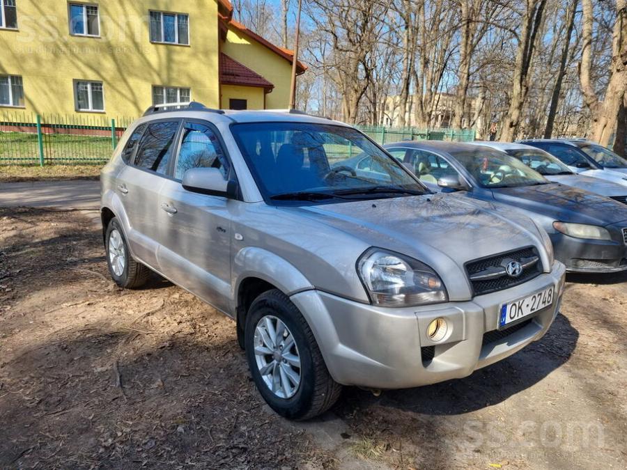 Grey Hyundai Tucson 2007 in Riga, with an engine capacity of 2.00 L and mileage of 133 thousand km for 3200 €, photo 4 on AUTOMOTO.COM.LV