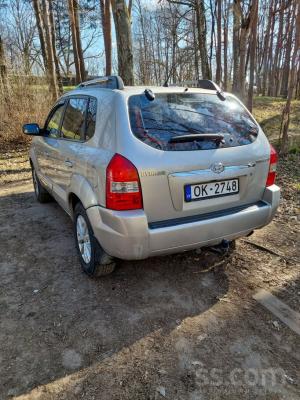 Grey Hyundai Tucson 2007 in Riga, with an engine capacity of 2.00 L and mileage of 133 thousand km for 3200 €, photo 8 on AUTOMOTO.COM.LV