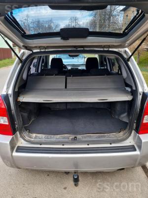Grey Hyundai Tucson 2007 in Riga, with an engine capacity of 2.00 L and mileage of 133 thousand km for 3200 €, photo 10 on AUTOMOTO.COM.LV