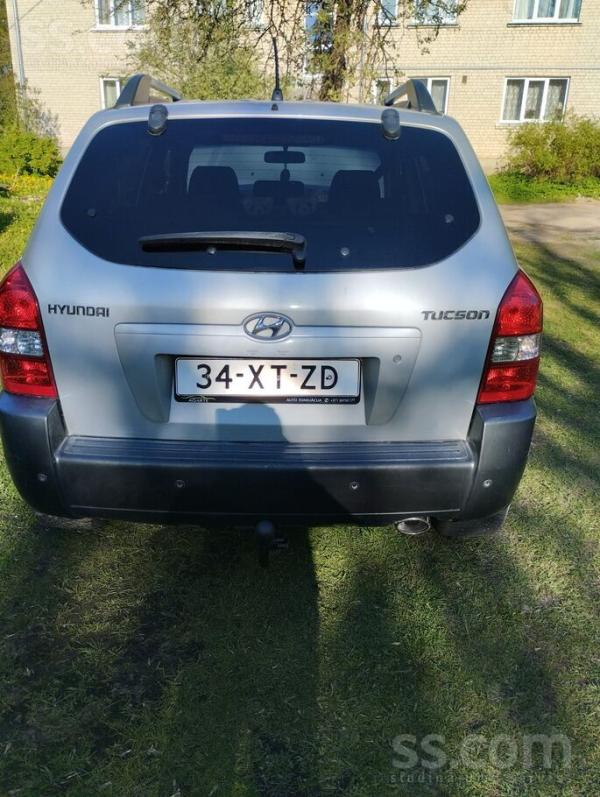 Pelēks Hyundai Tucson 2007 Balvi, ar dzinēja tilpumu 2.00 L un nobraukumu 223 tūkst. km par 4850 €, foto 2 vietnē AUTOMOTO.COM.LV