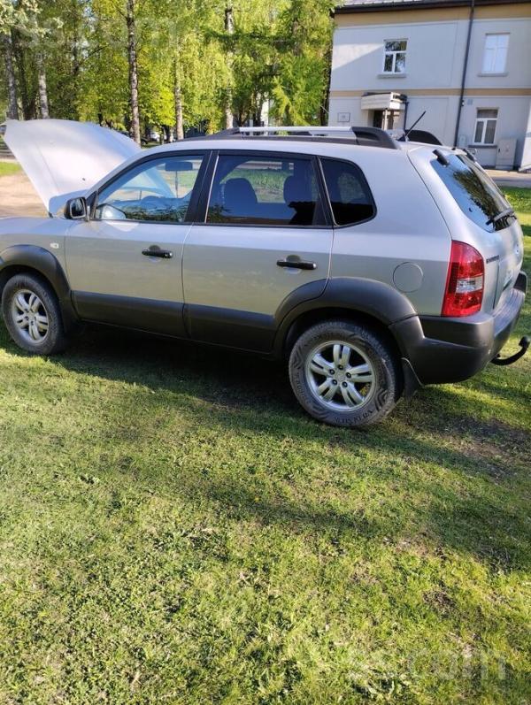 Pelēks Hyundai Tucson 2007 Balvi, ar dzinēja tilpumu 2.00 L un nobraukumu 223 tūkst. km par 4850 €, foto 3 vietnē AUTOMOTO.COM.LV