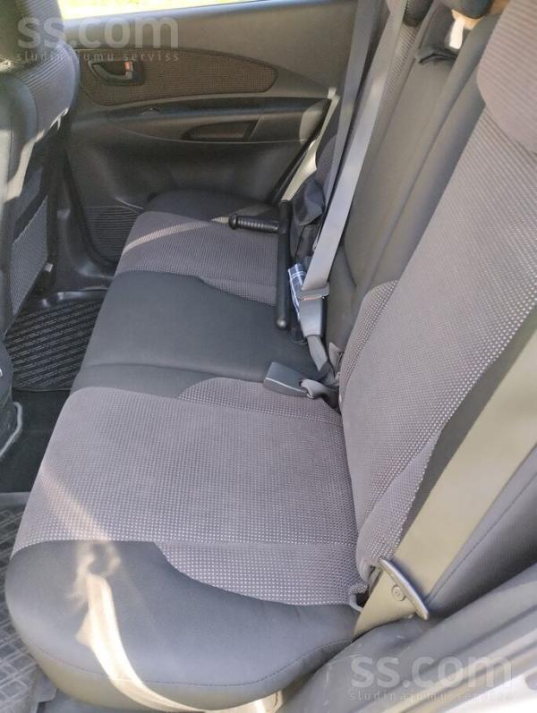 Pelēks Hyundai Tucson 2007 Balvi, ar dzinēja tilpumu 2.00 L un nobraukumu 223 tūkst. km par 4850 €, foto 10 vietnē AUTOMOTO.COM.LV