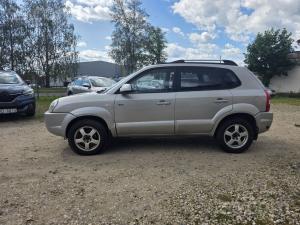 Pelēks Hyundai Tucson 2007 Rēzekne, ar dzinēja tilpumu 2.00 L un nobraukumu 0 tūkst. km par 2200 €, foto  vietnē AUTOMOTO.COM.LV