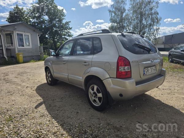 Grey Hyundai Tucson 2007 in Rezekne, with an engine capacity of 2.00 L and mileage of 0 thousand km for 2200 €, photo 5 on AUTOMOTO.COM.LV
