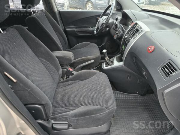 Grey Hyundai Tucson 2007 in Rezekne, with an engine capacity of 2.00 L and mileage of 0 thousand km for 2200 €, photo 9 on AUTOMOTO.COM.LV