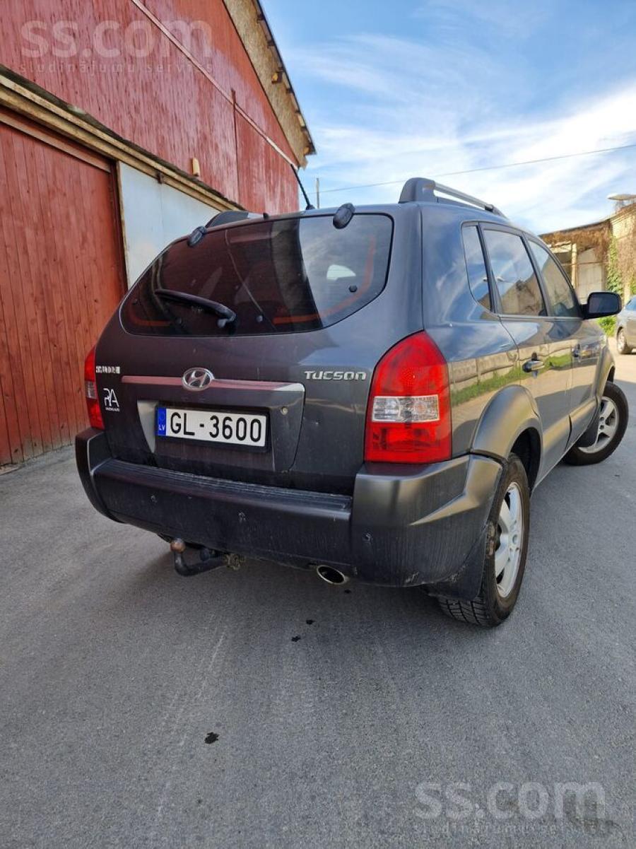 Pelēks Hyundai Tucson 2007 Rīga, ar dzinēja tilpumu 2.00 L un nobraukumu 0 tūkst. km par 3100 €, foto 5 vietnē AUTOMOTO.COM.LV