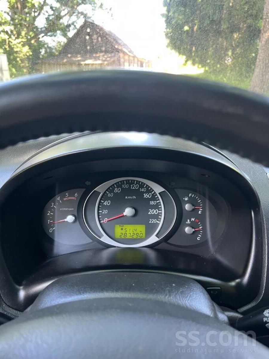 Grey Hyundai Tucson 2007 in Gulbene, with an engine capacity of 2.00 L and mileage of 288 thousand km for 2700 €, photo 10 on AUTOMOTO.COM.LV