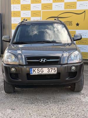 Grey Hyundai Tucson 2007 in Siauliai, with an engine capacity of 1.99 L and mileage of 170 thousand km for 2750 €, photo 4 on AUTOMOTO.COM.LV