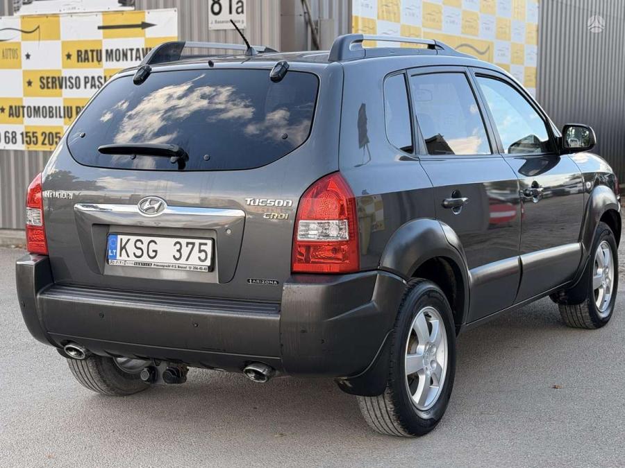Grey Hyundai Tucson 2007 in Siauliai, with an engine capacity of 1.99 L and mileage of 170 thousand km for 2750 €, photo 19 on AUTOMOTO.COM.LV