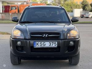 Grey Hyundai Tucson 2007 in Siauliai, with an engine capacity of 1.99 L and mileage of 170 thousand km for 2750 €, photo 8 on AUTOMOTO.COM.LV