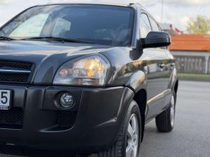 Grey Hyundai Tucson 2007 in Siauliai, with an engine capacity of 1.99 L and mileage of 170 thousand km for 2750 €, photo 21 on AUTOMOTO.COM.LV