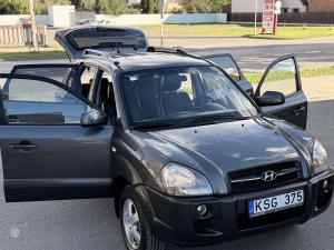 Grey Hyundai Tucson 2007 in Siauliai, with an engine capacity of 1.99 L and mileage of 170 thousand km for 2750 €, photo 31 on AUTOMOTO.COM.LV