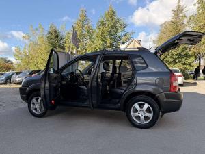 Grey Hyundai Tucson 2007 in Siauliai, with an engine capacity of 1.99 L and mileage of 170 thousand km for 2750 €, photo 33 on AUTOMOTO.COM.LV