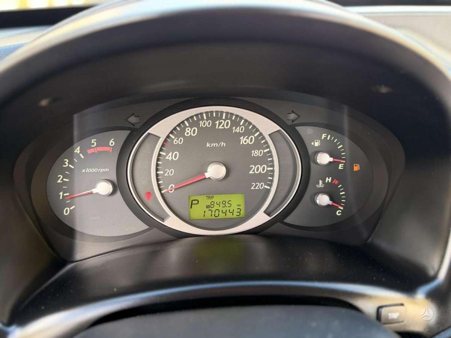 Grey Hyundai Tucson 2007 in Siauliai, with an engine capacity of 1.99 L and mileage of 170 thousand km for 2750 €, photo 43 on AUTOMOTO.COM.LV