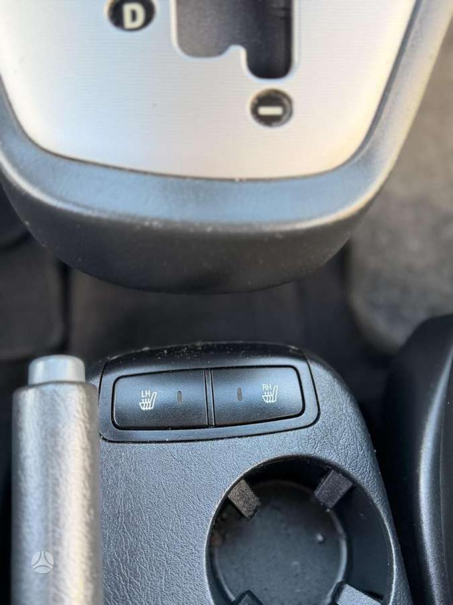 Grey Hyundai Tucson 2007 in Siauliai, with an engine capacity of 1.99 L and mileage of 170 thousand km for 2750 €, photo 47 on AUTOMOTO.COM.LV
