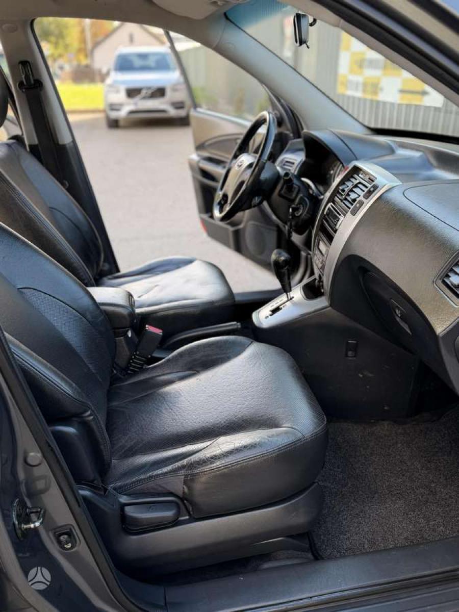 Grey Hyundai Tucson 2007 in Siauliai, with an engine capacity of 1.99 L and mileage of 170 thousand km for 2750 €, photo 52 on AUTOMOTO.COM.LV