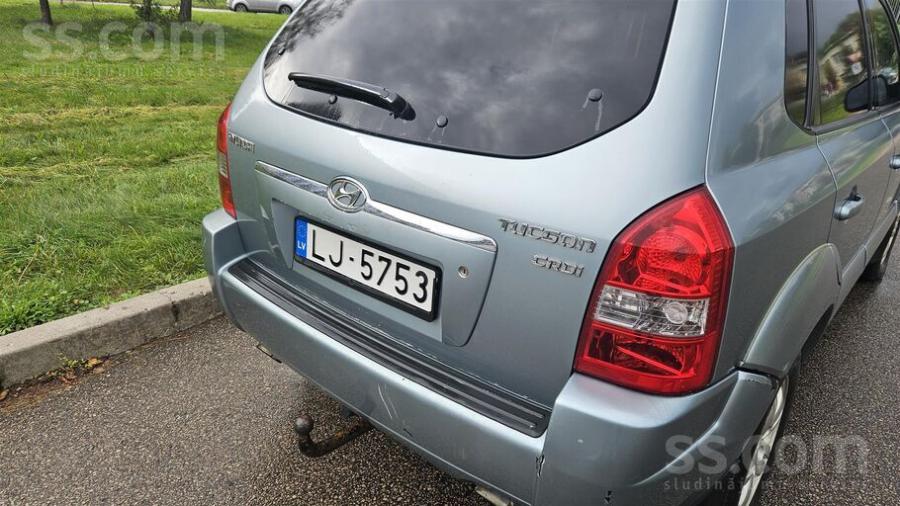 Pelēks Hyundai Tucson 2007 Daugavpils, ar dzinēja tilpumu 2.00 L un nobraukumu 336 tūkst. km par 1600 €, foto 13 vietnē AUTOMOTO.COM.LV