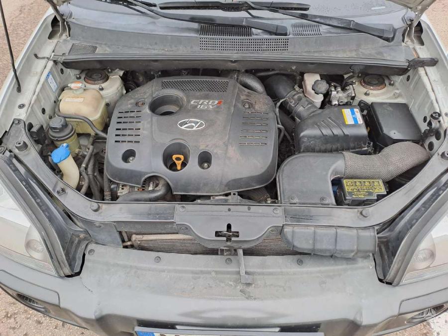 Grey Hyundai Tucson 2008 in Siauliai, with an engine capacity of 2.00 L and mileage of 248 thousand km for 2999 €, photo 16 on AUTOMOTO.COM.LV