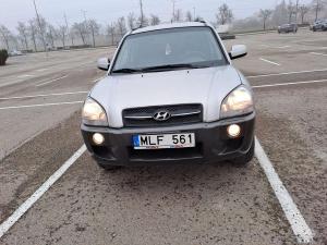 Grey Hyundai Tucson 2008 in Siauliai, with an engine capacity of 2.00 L and mileage of 248 thousand km for 2999 €, photo 21 on AUTOMOTO.COM.LV